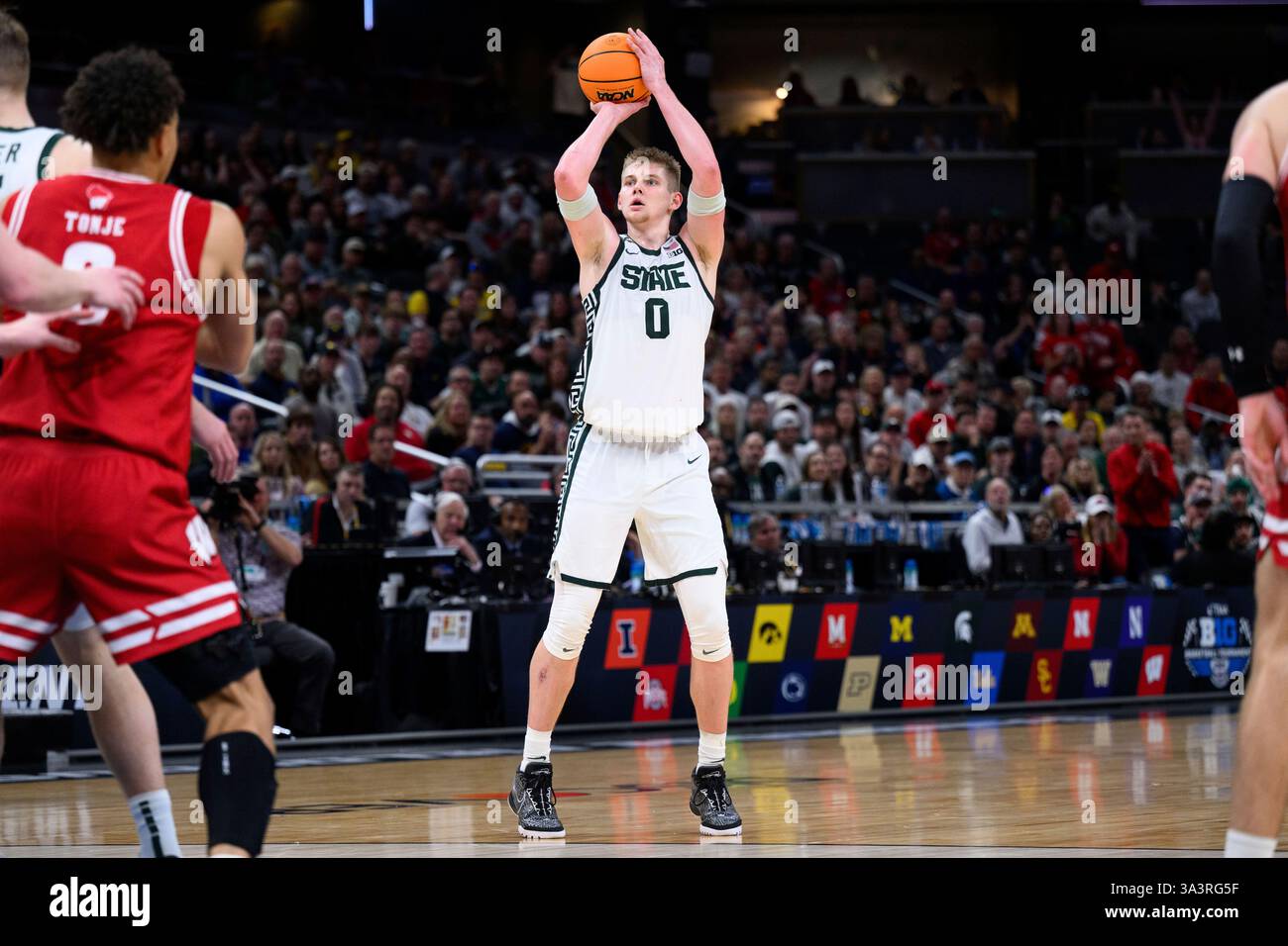 INDIANAPOLIS, IN - MARCH 15: Michigan State Spartans forward Jaxon ...