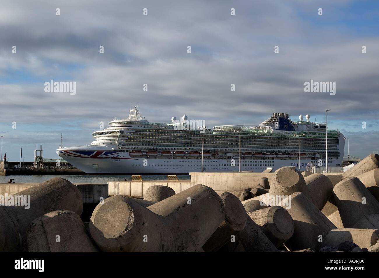 FUNCHAL, MADEIRA - FEBRUARY 03, 2025: View of P O cruise ship Azura in ...