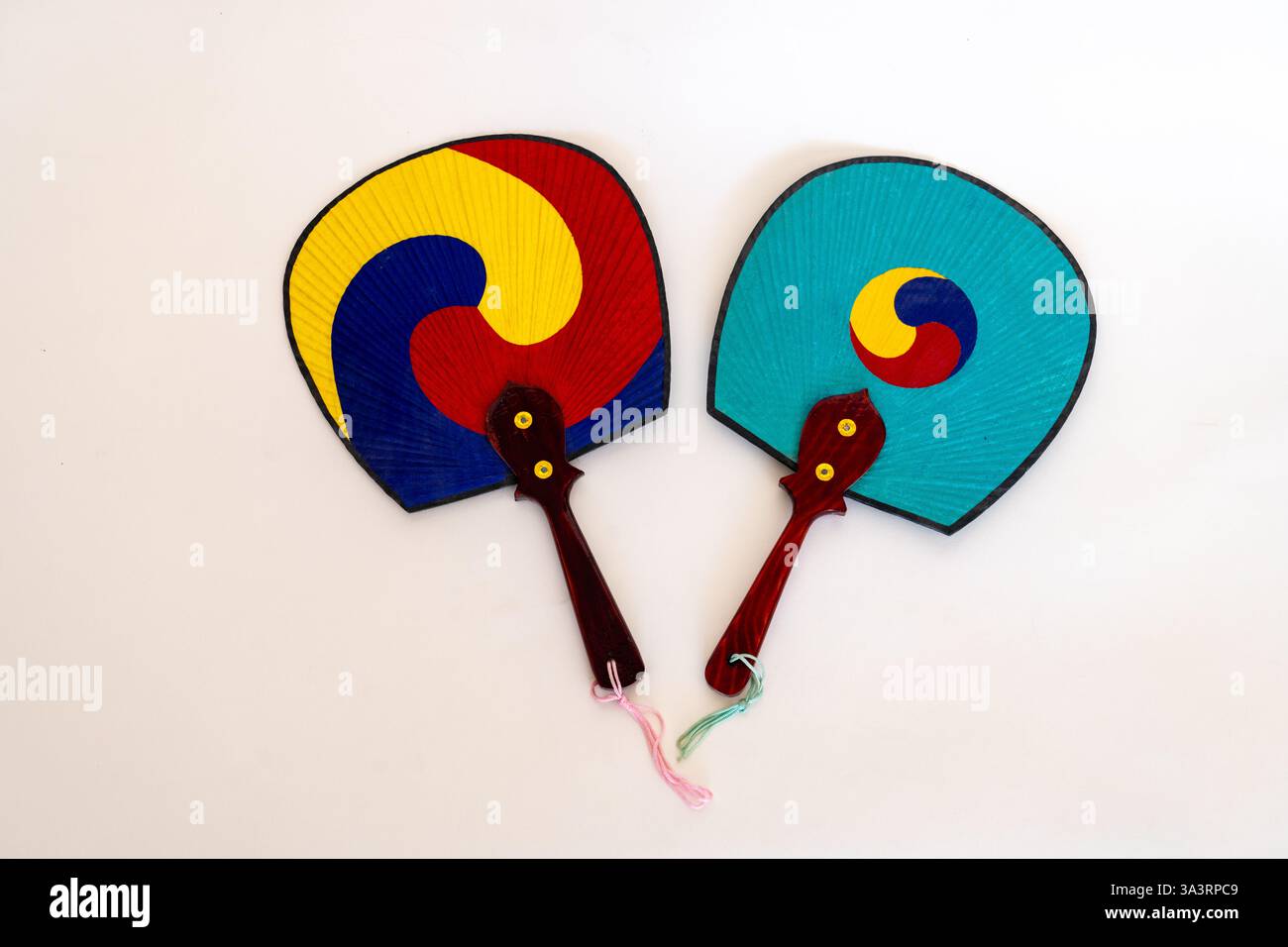 Traditional Korean painted silk Taegeuk hand fans Stock Photo - Alamy