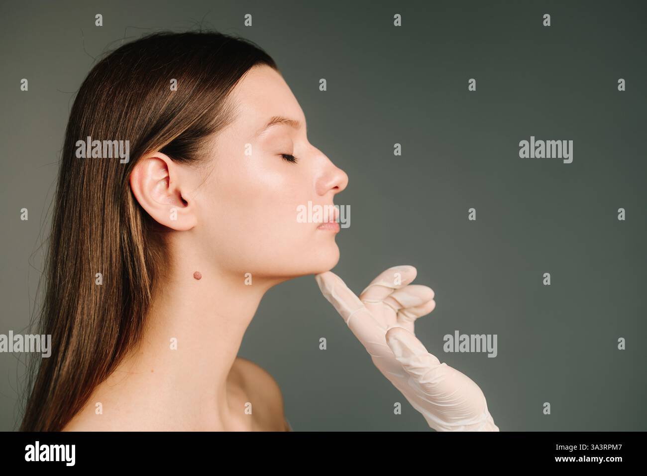 Face building. Contour plastic for correcting the shape of the face ...