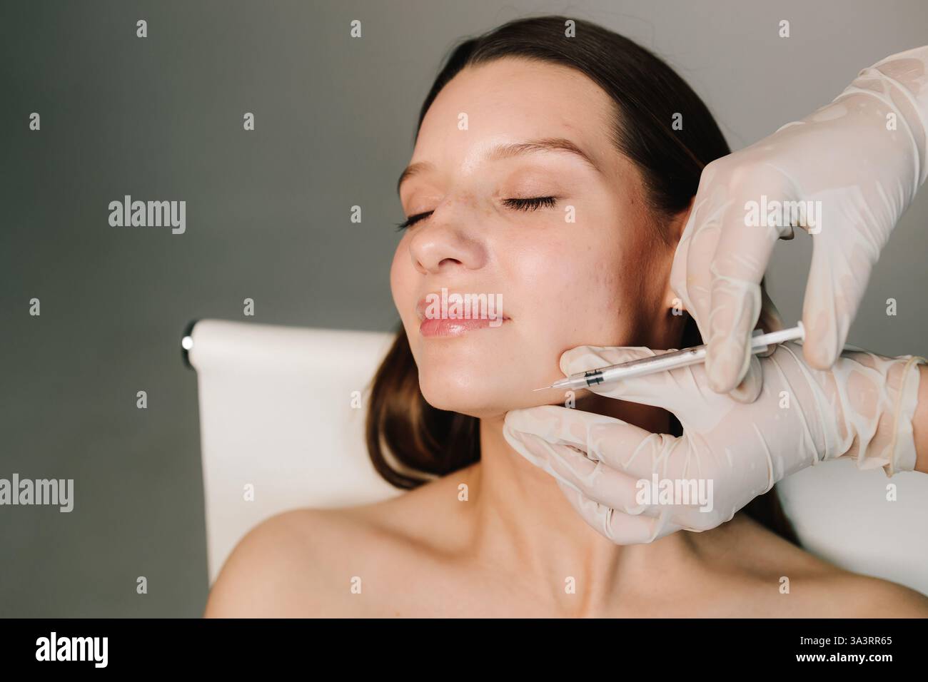 Botulinum toxin injection procedure for beautiful and elastic face and ...