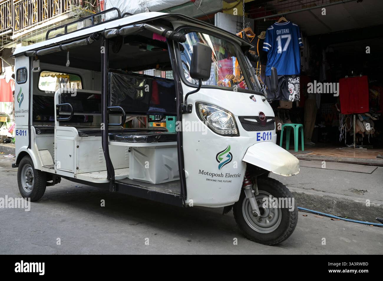 PHILIPPINES, Manila, Quezon City, electric powered vehicle Motoposh ...