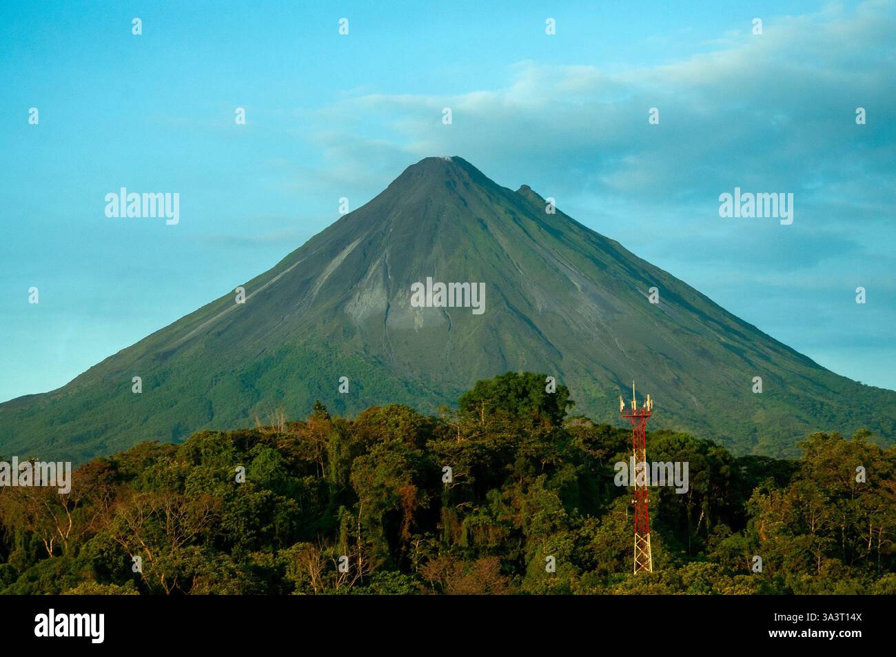 Arenal Volcano costa rica Stock Photo - Alamy
