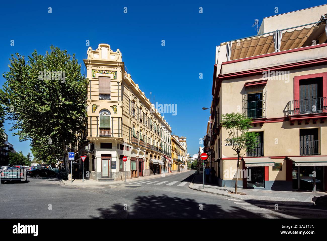 Discover La Casa de las Moscas, a triangular architectural gem in ...