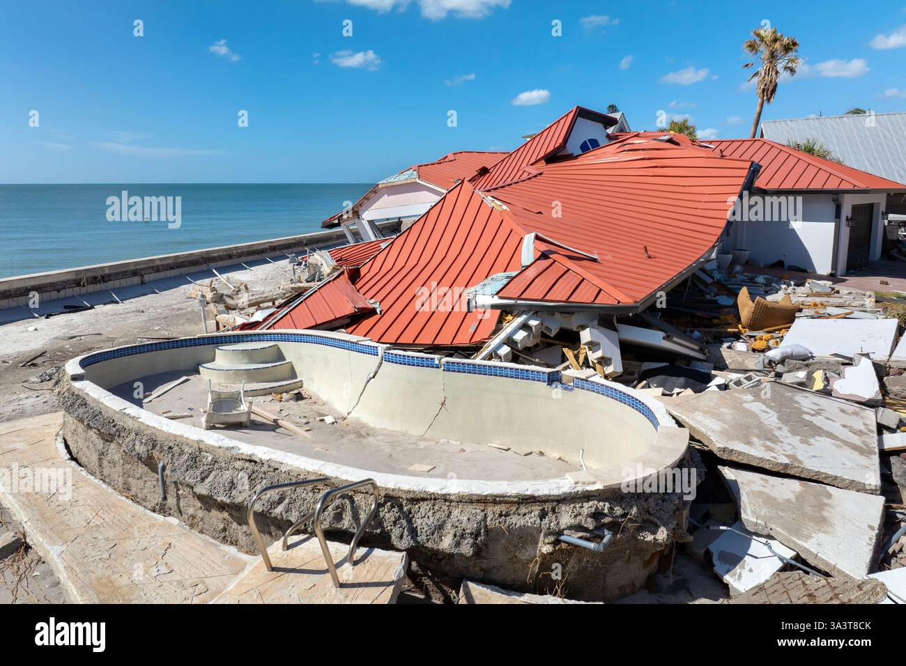 Hurricane milton storm surge severe hi-res stock photography and images ...