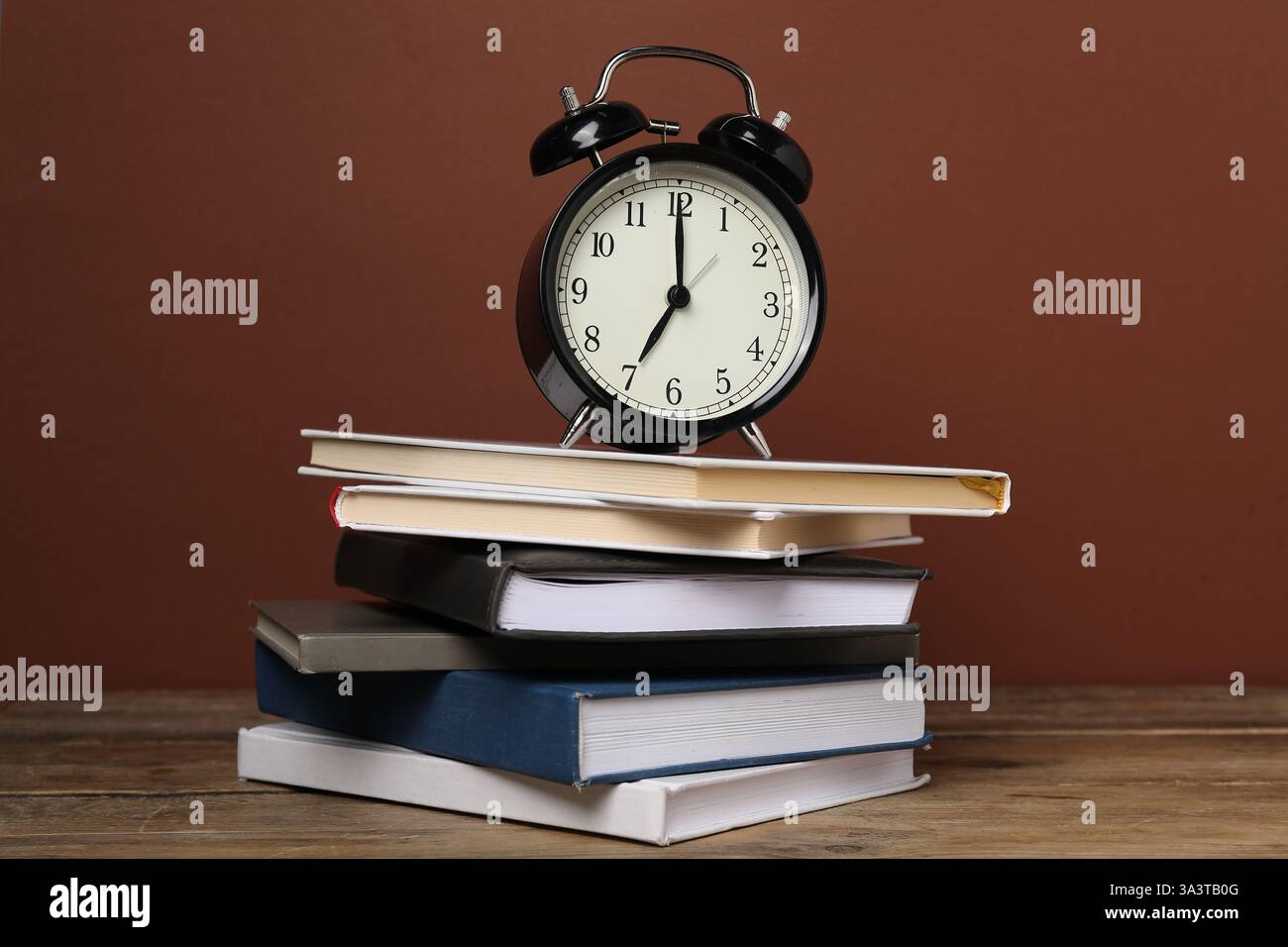 Time get knowledge hi-res stock photography and images - Alamy