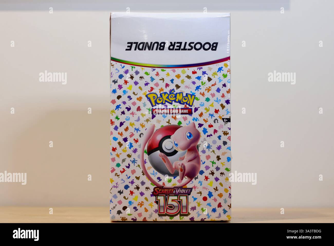 Charizard logo hi-res stock photography and images - Alamy