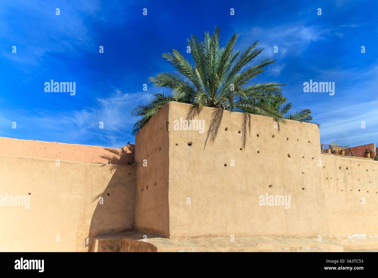 Old town marrakech architecture hi-res stock photography and images - Alamy