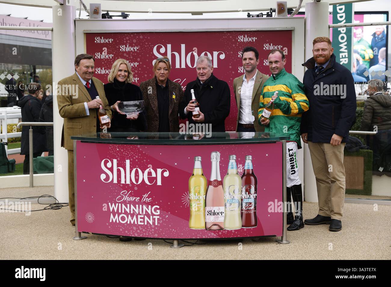 Winning trainer Nicky Henderson (left) and jockey Nico de Boinville ...