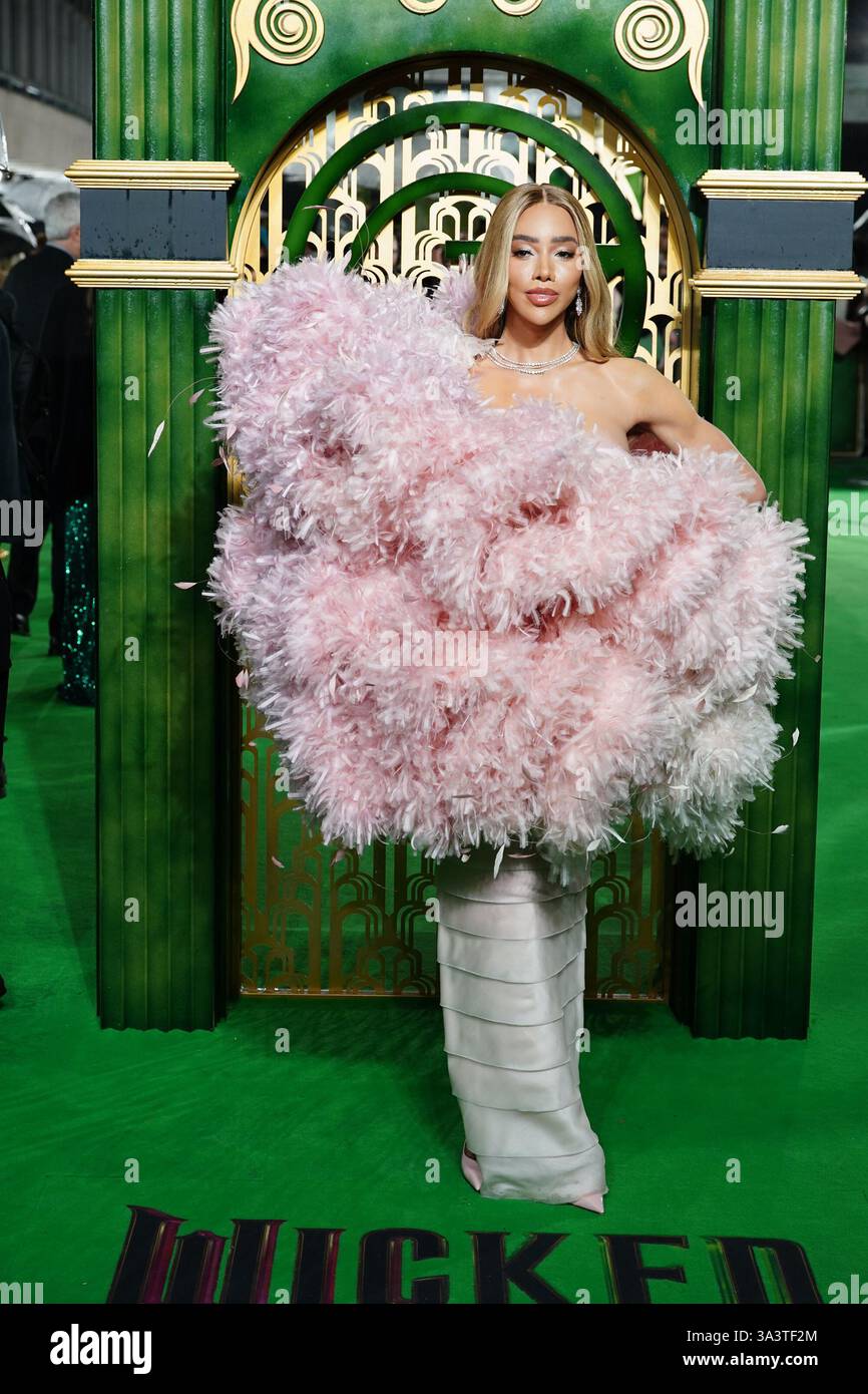 Munroe Bergdorf arriving for the UK premiere of Wicked at the Royal ...