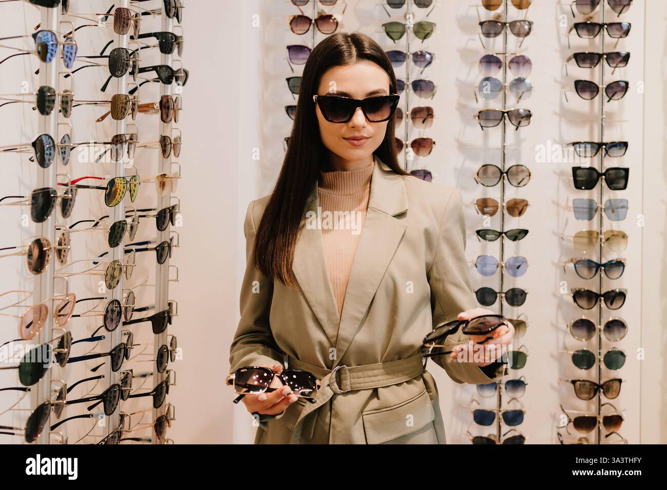 Choosing sunglasses with different frames. Large glasses selection in ...
