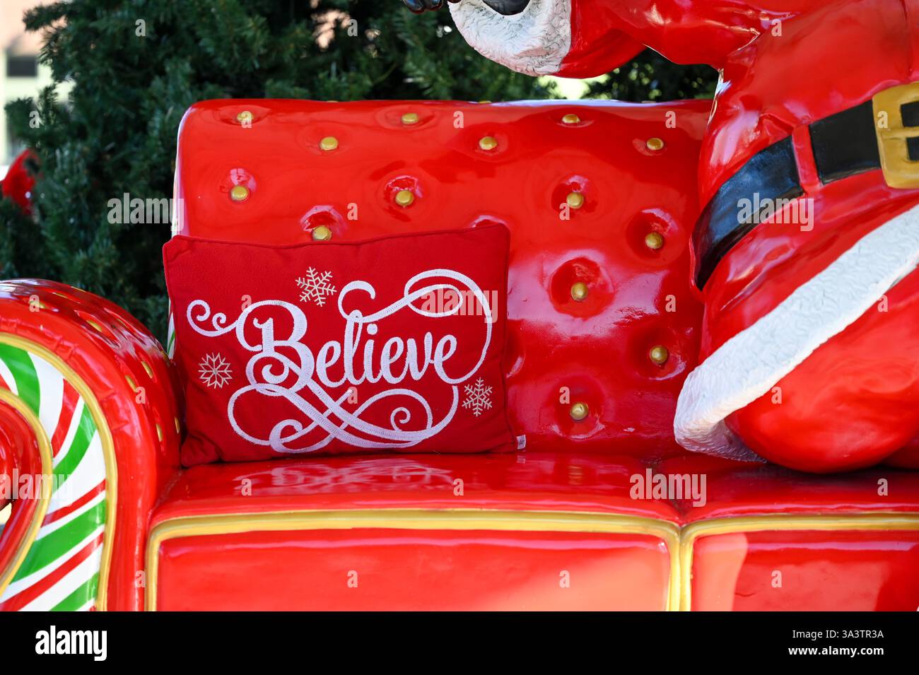 Fiberglass santa bench hi-res stock photography and images - Alamy