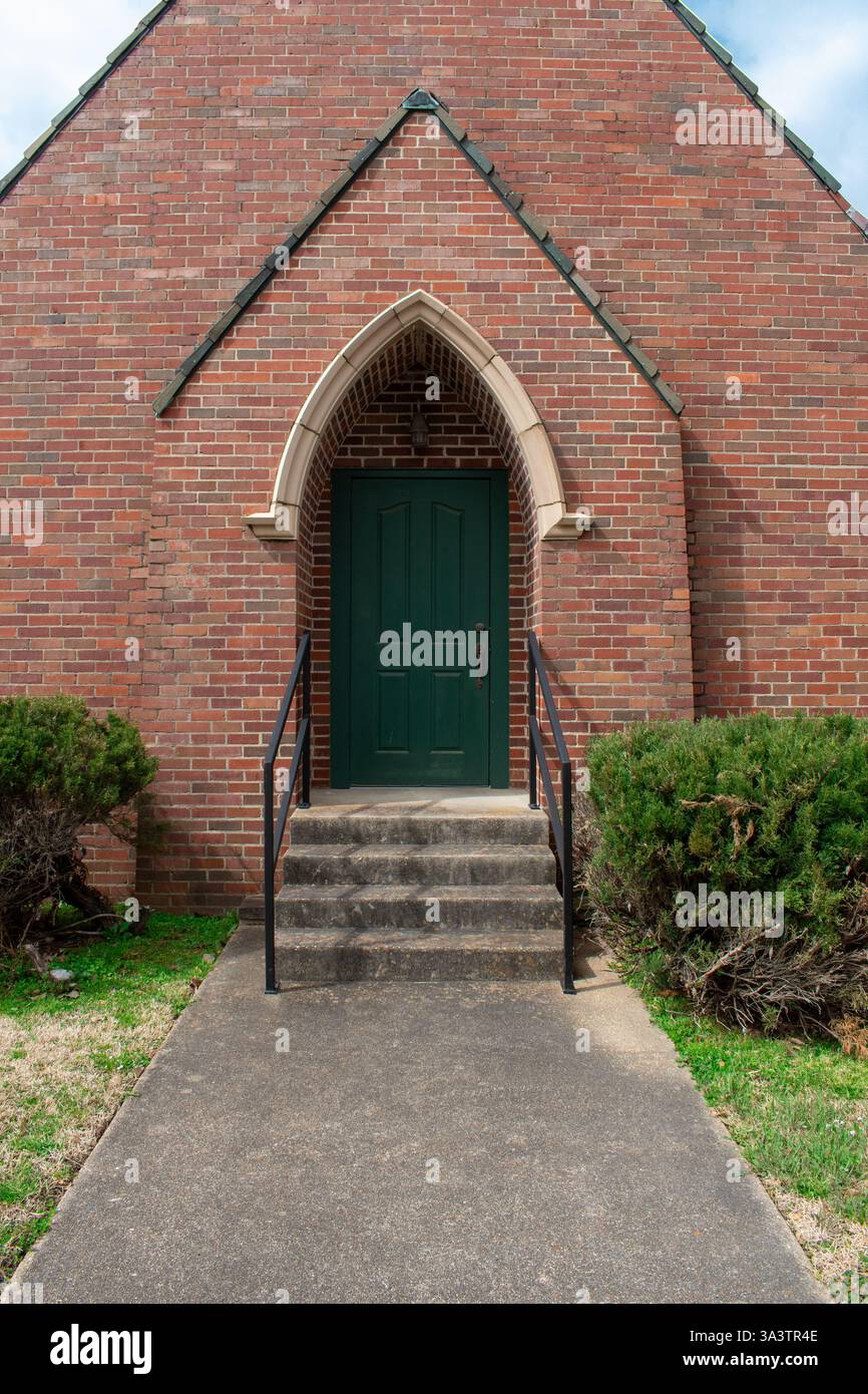 Tudor revival architecture hi-res stock photography and images - Alamy