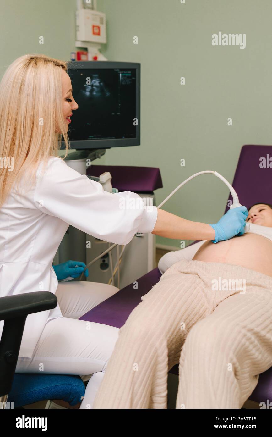 Gynecologist uses ultrasound scanner for gynecology checkup and tells ...