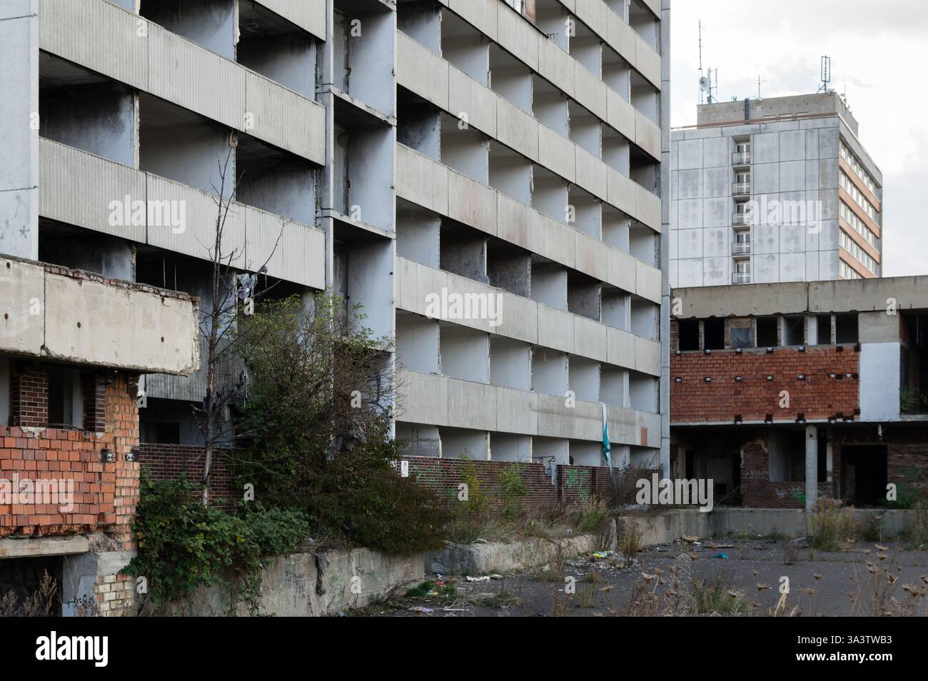 Abandoned and uninhabitable apartment building destroyed by fire Stock ...