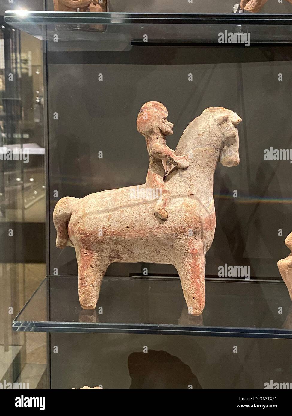 Grand Egyptian Museum cairo sculpture Stock Photo - Alamy