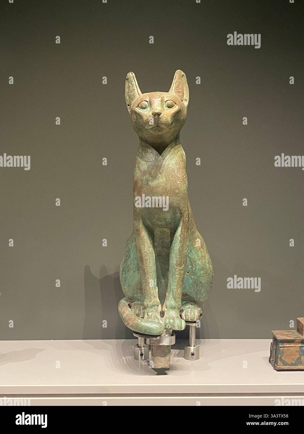 Grand Egyptian Museum cairo sculpture Stock Photo - Alamy