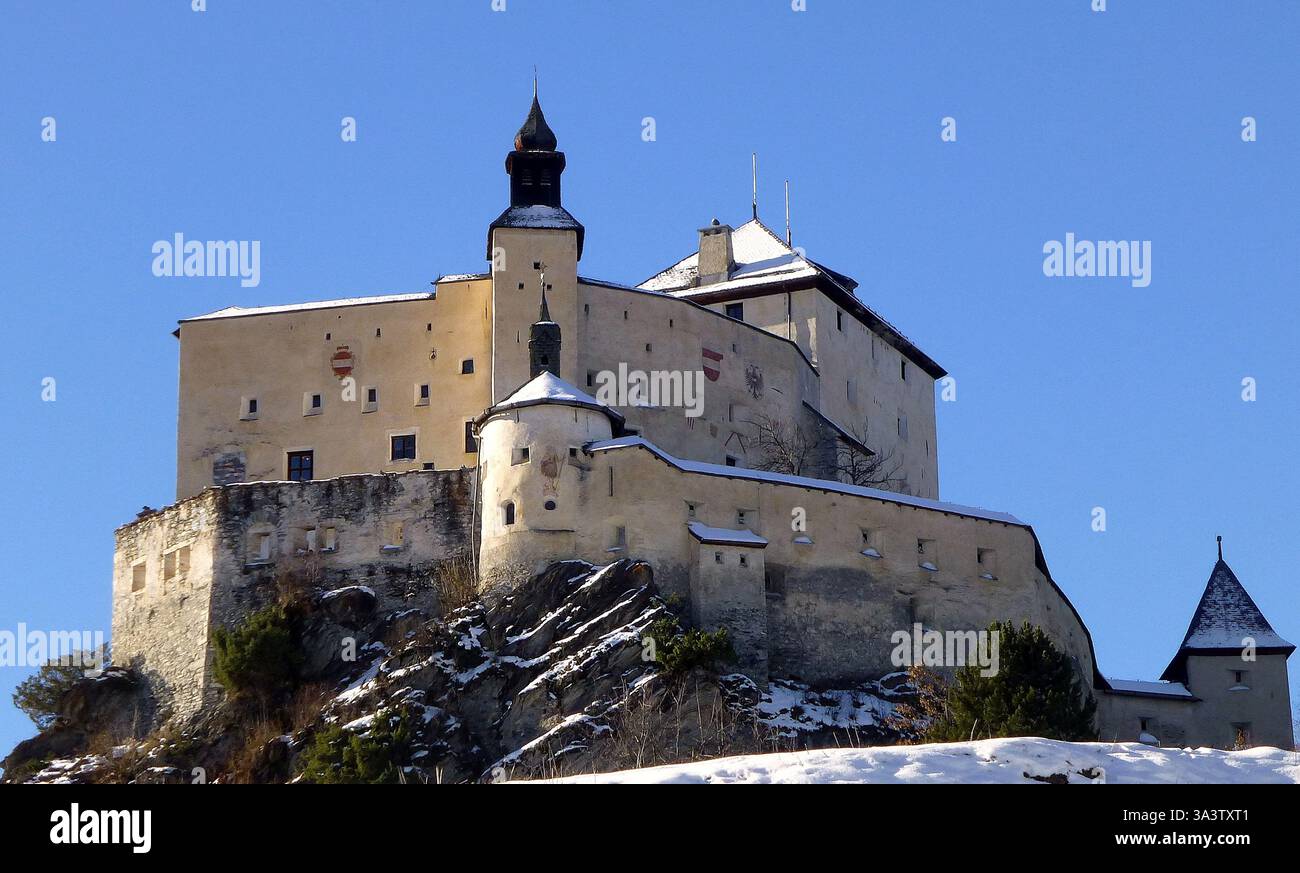Switzerland tarasp castle hi-res stock photography and images - Alamy