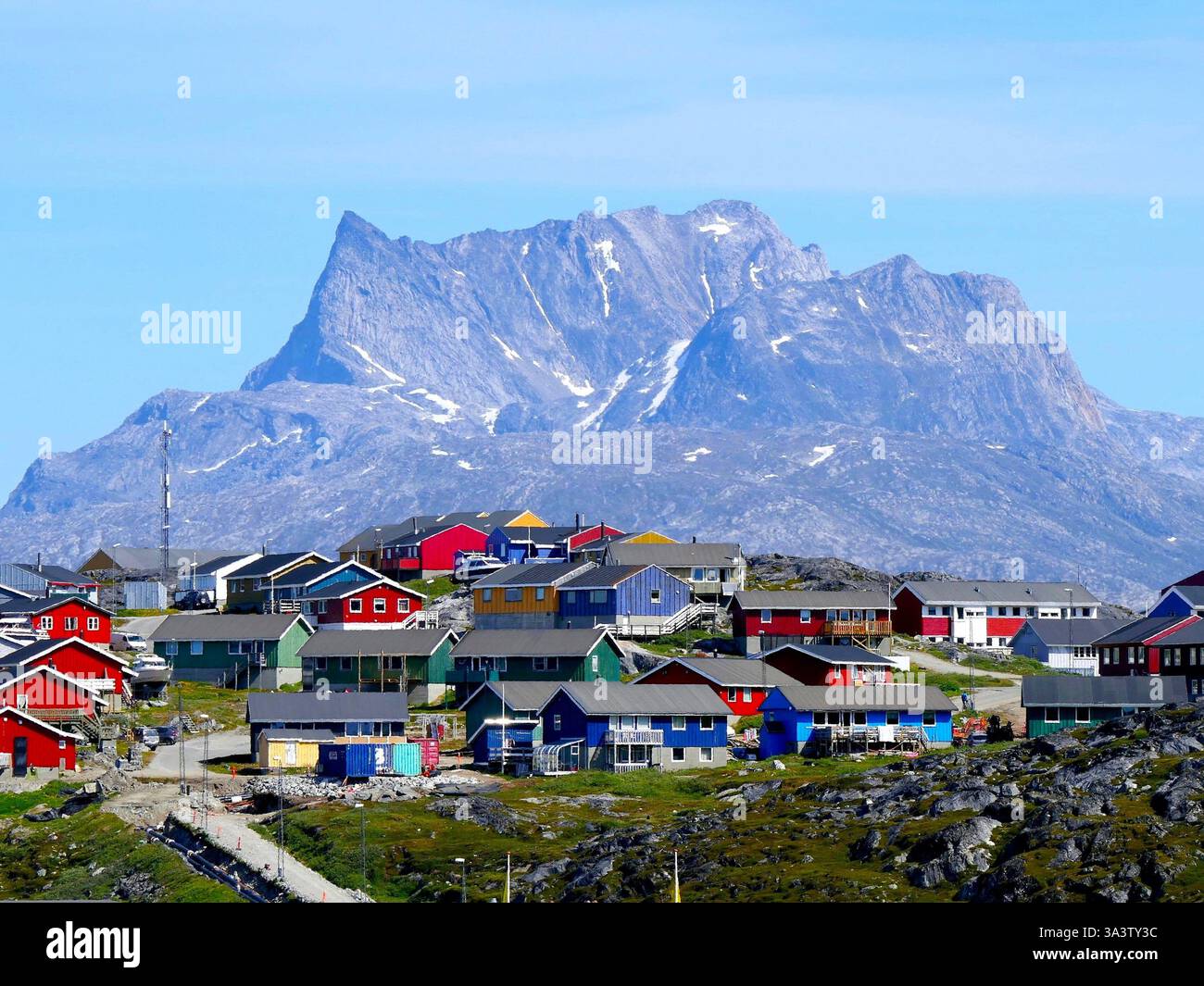 Houses nuuk greenland hi-res stock photography and images - Alamy