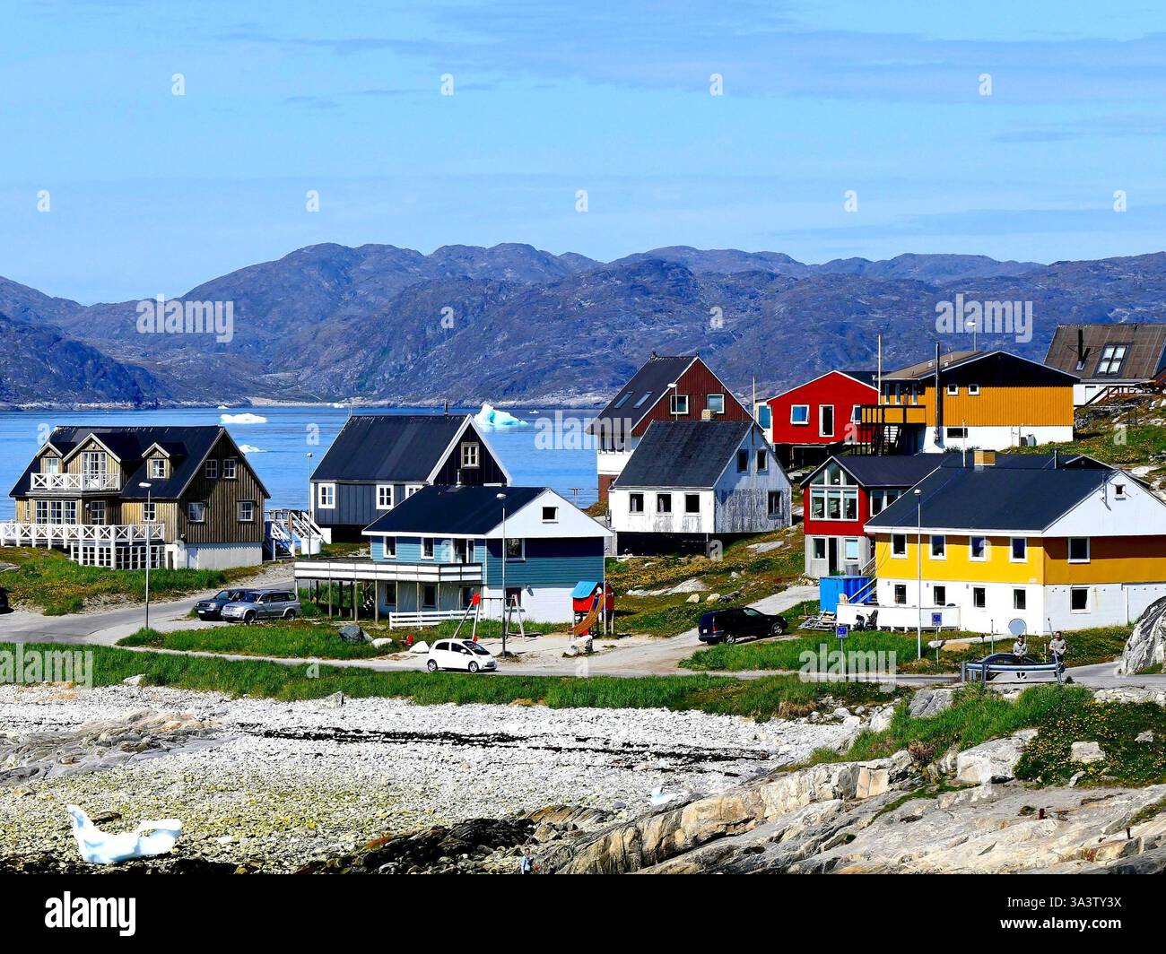 Houses nuuk greenland hi-res stock photography and images - Alamy