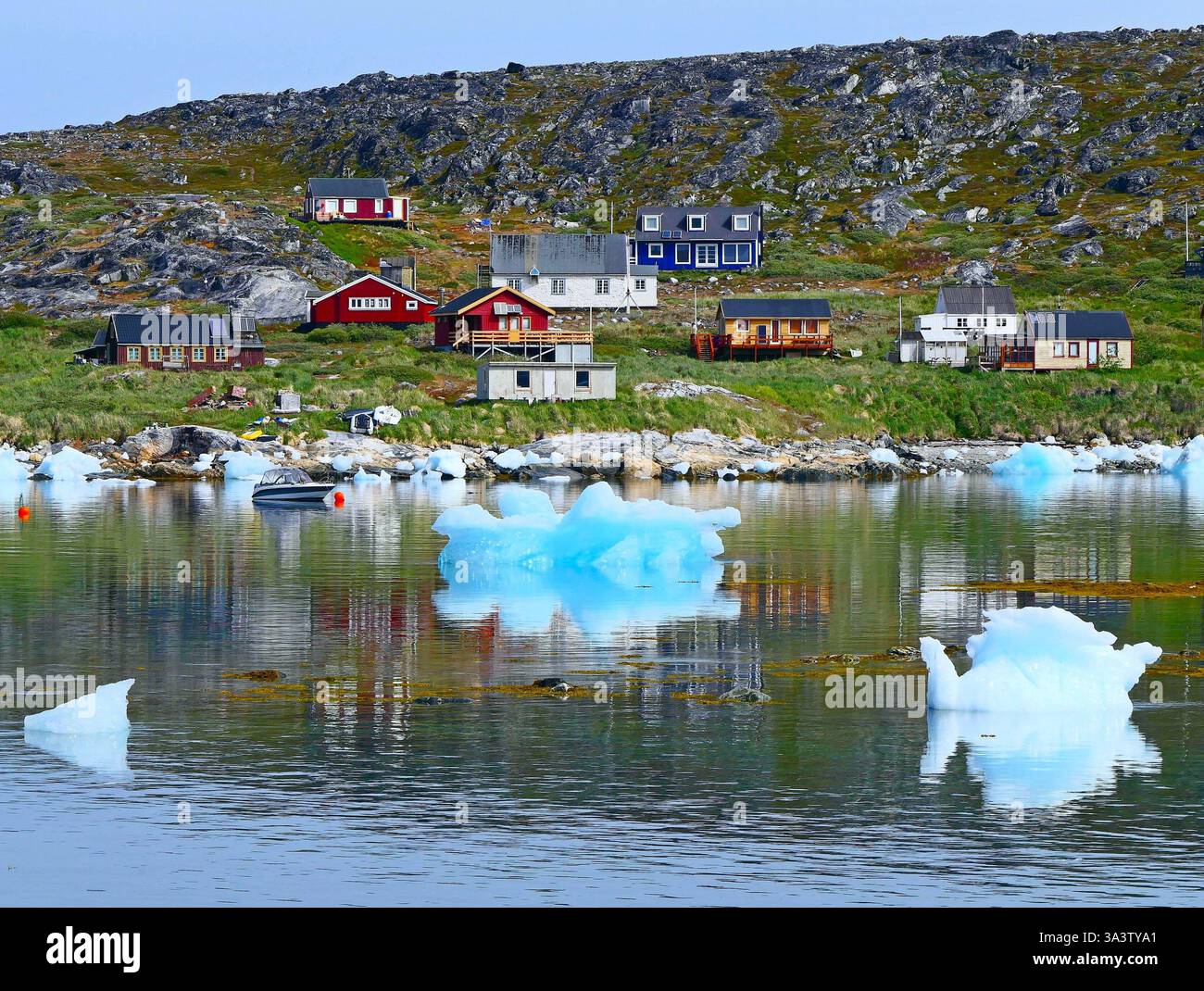 Ice fishing house hi-res stock photography and images - Alamy