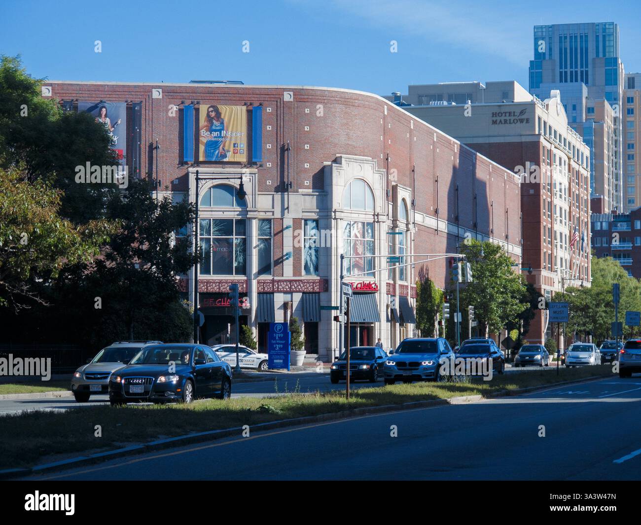 The Cambridge side Shopping mall in Cambridge, Massachusetts, USA Stock ...