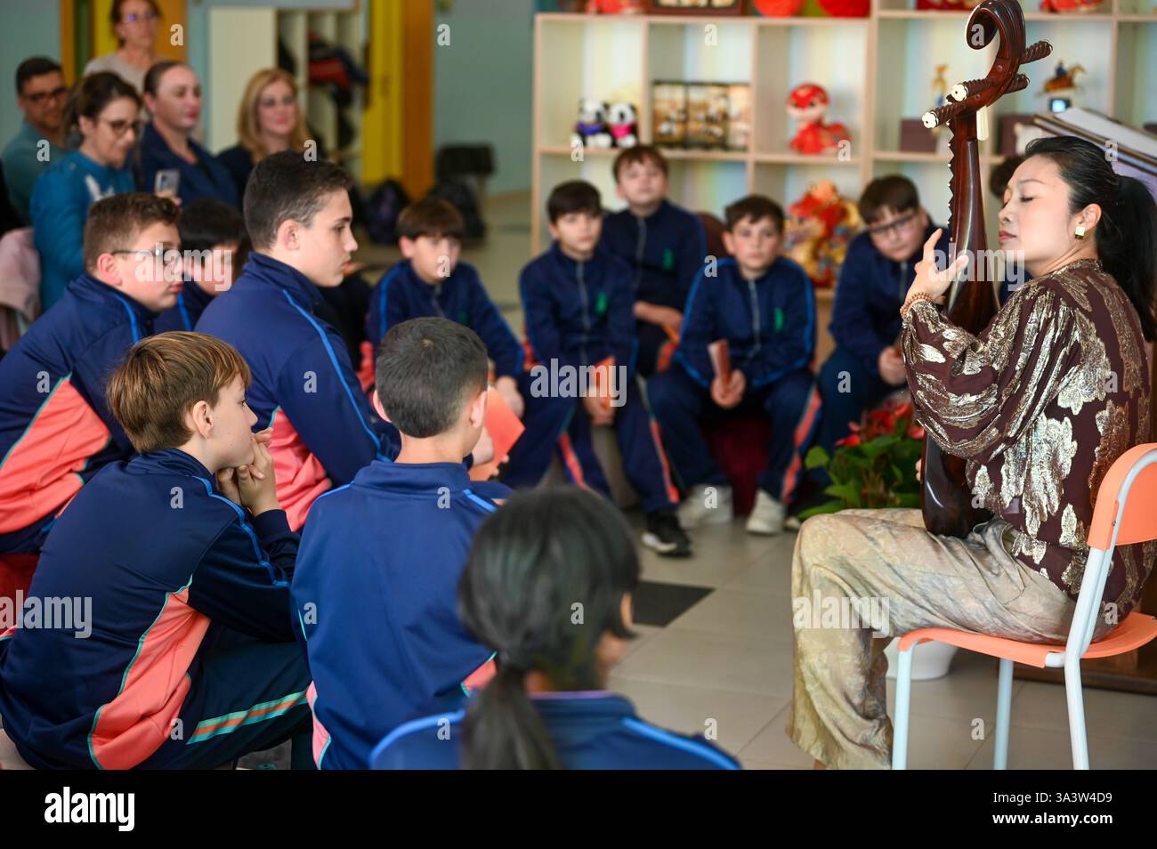 Qormi, Malta. 17th Mar, 2025. Students attend a pipa lesson in Qormi ...