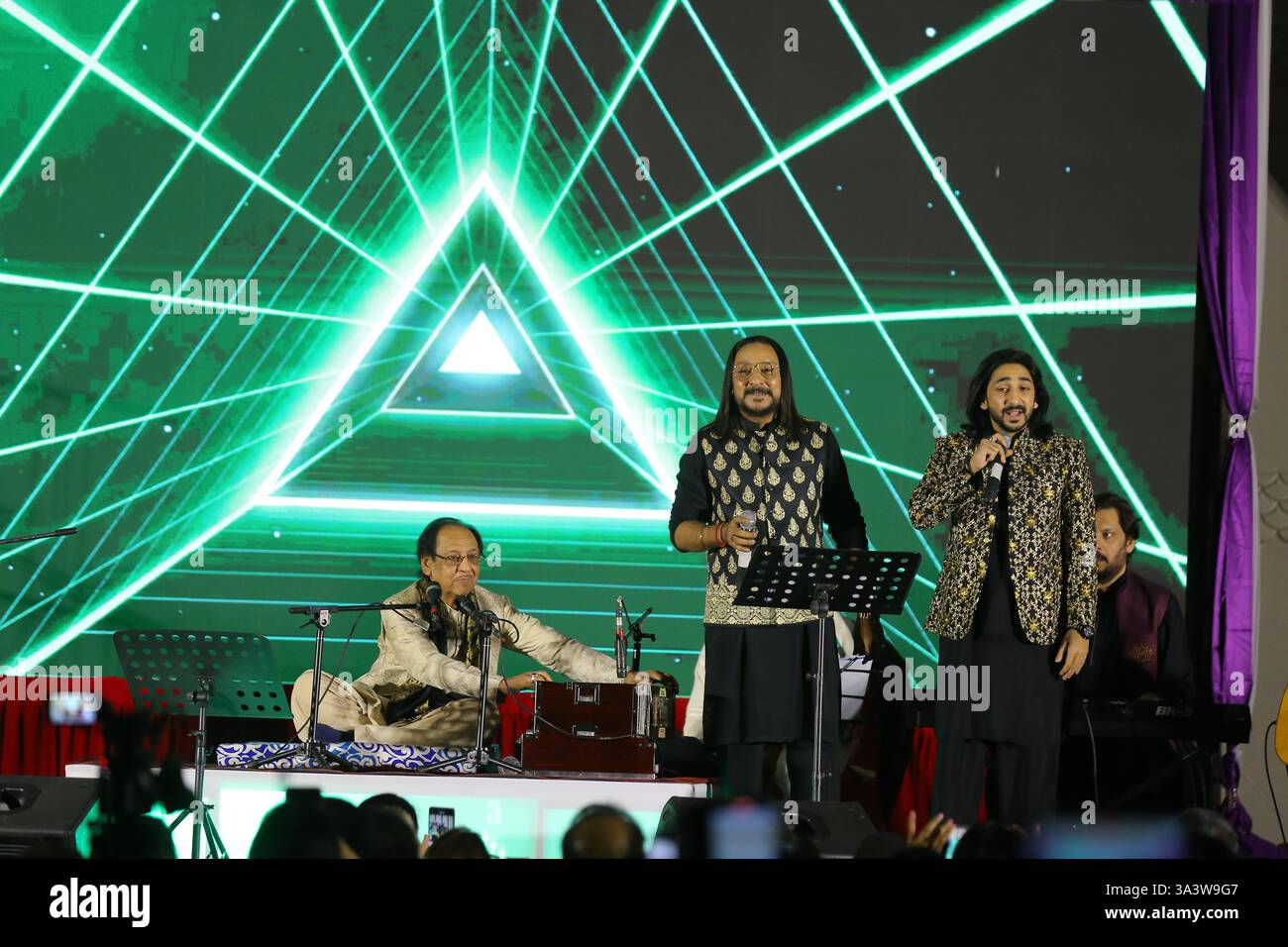 Legendary Pakistani Ghazal singer Ghulam Ali performs at an event in ...