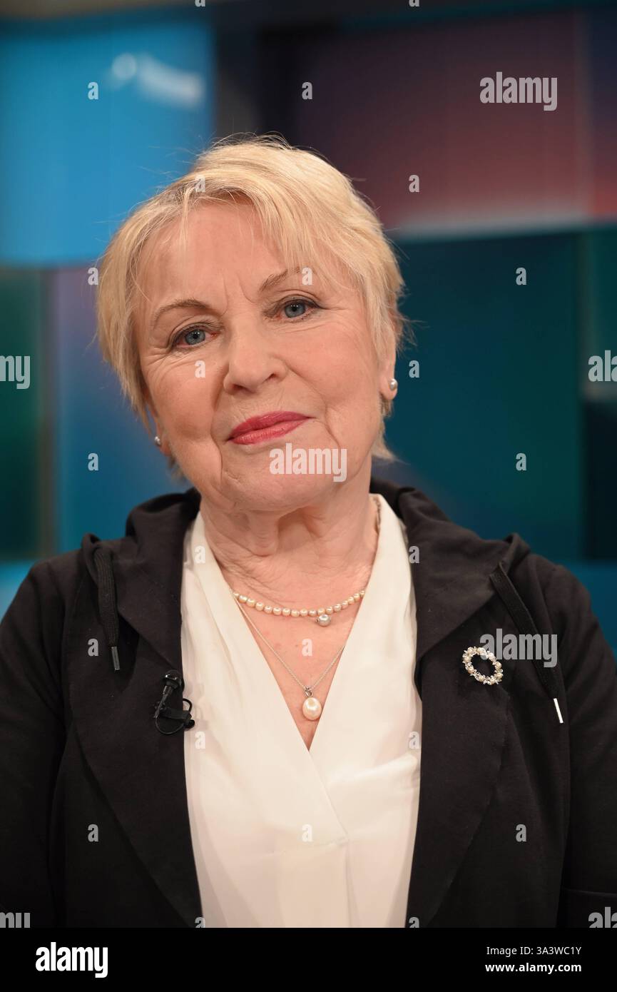 Journalistin Bascha Mika, Podcasterin und langjährige Chefredakteurin ...