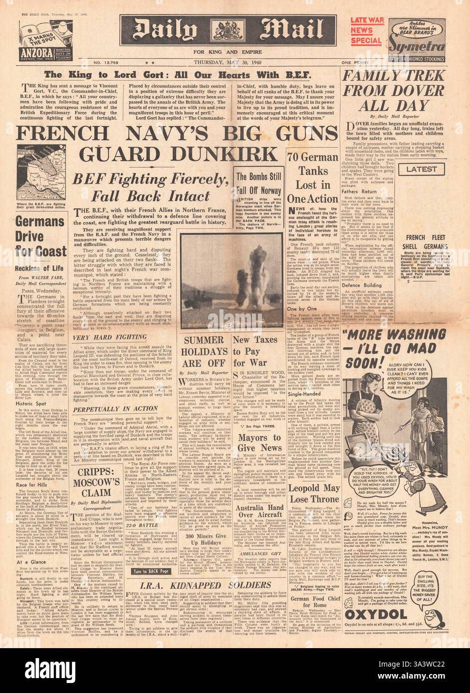 1940 front page Daily Mail French Navy's guns defend Dunkirk Stock ...