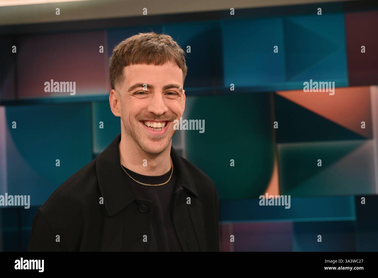 Influencer David Matei , Influencer für Verteidigungsthemen und ...