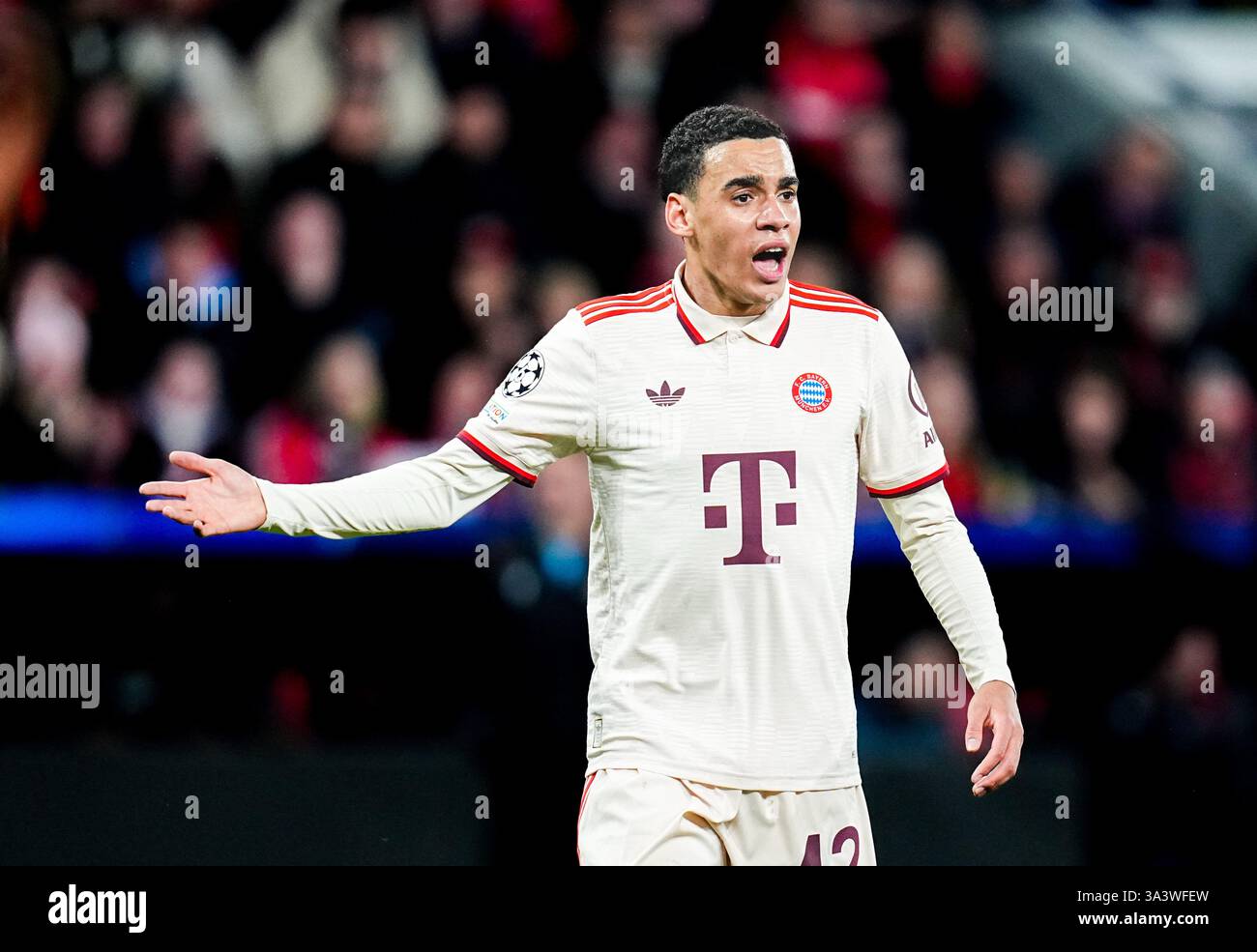 Bay Arena, Leverkusen, Germany. 11th Mar, 2025. Jamal Musiala of Bayern ...