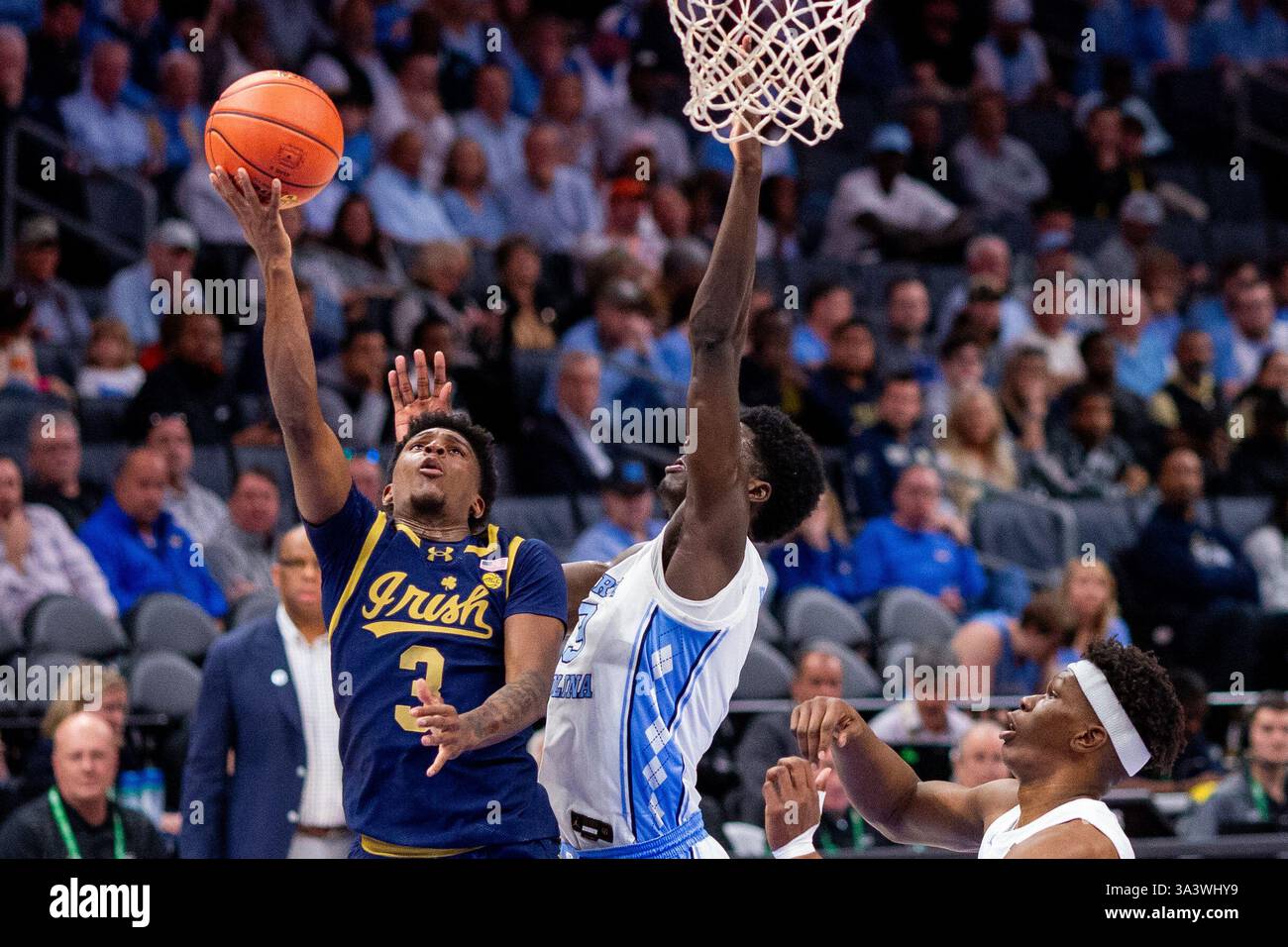 Charlotte, NC, USA. 12th Mar, 2025. Notre Dame Fighting Irish guard ...