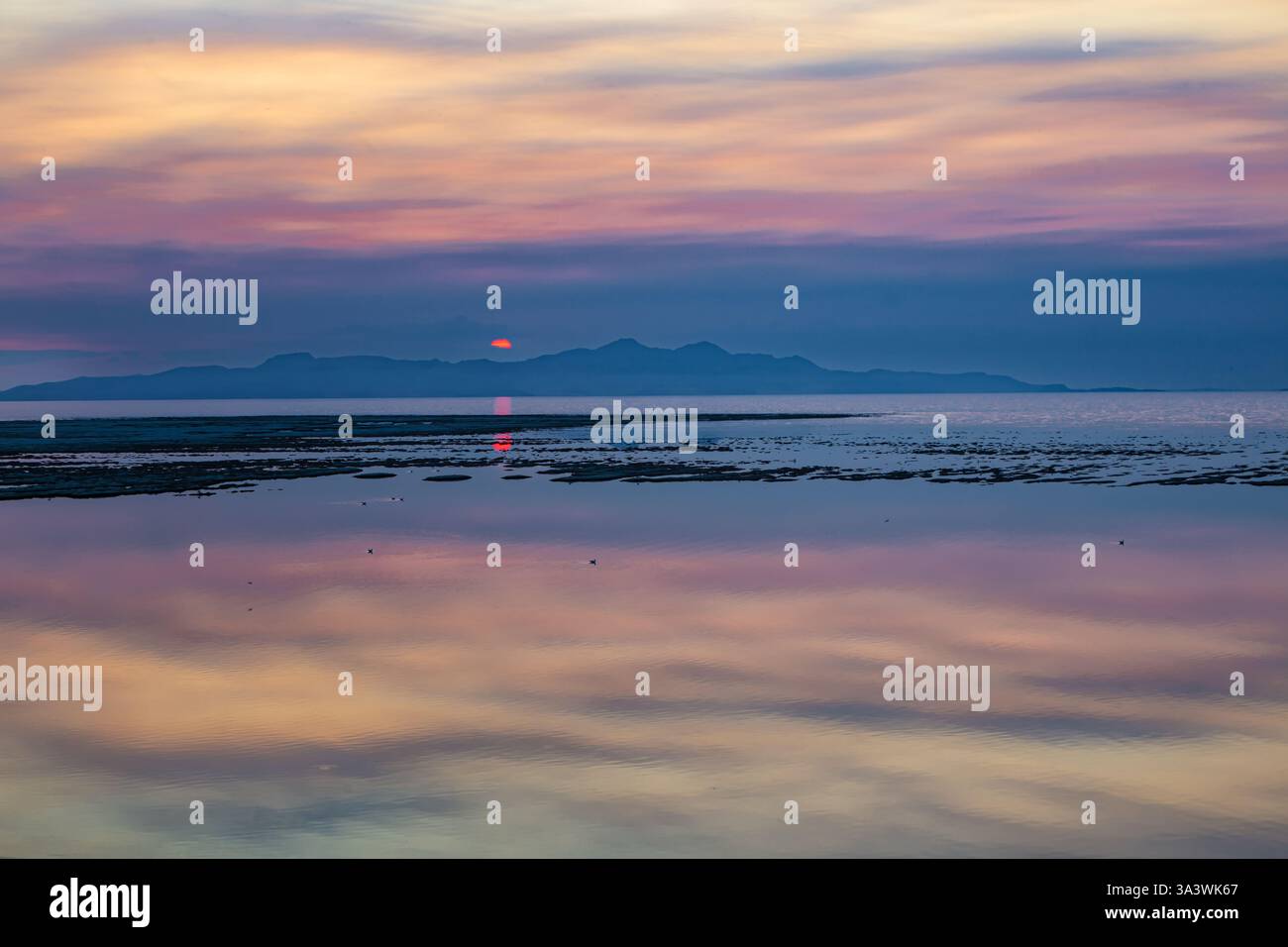 Sunset on great salt hi-res stock photography and images - Alamy