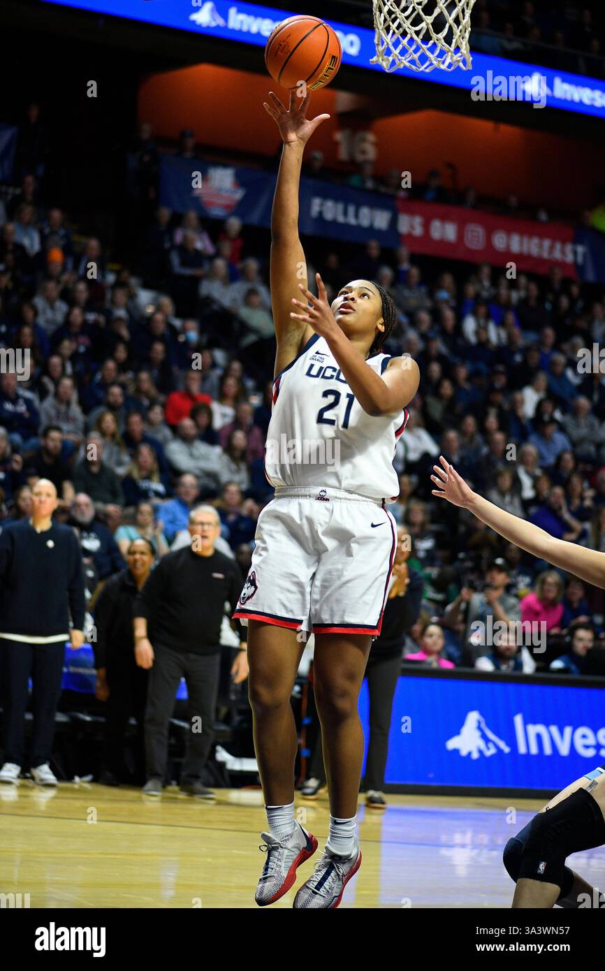 March 9, 2025: UConn Huskies forward Sarah Strong (21) shoots a layup ...