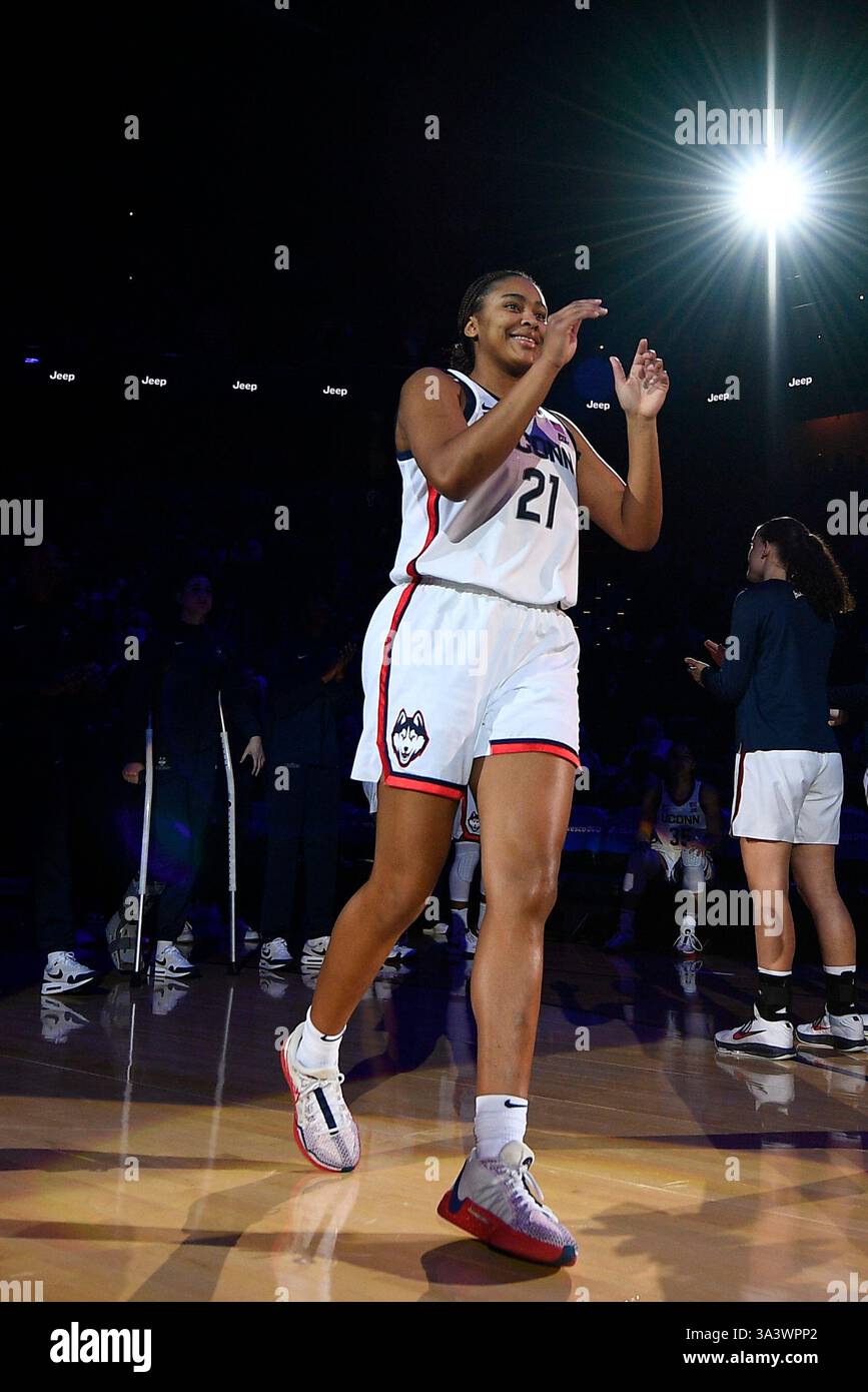 Uncasville, CT, USA. 9th Mar, 2025. UConn Huskies forward Sarah Strong ...