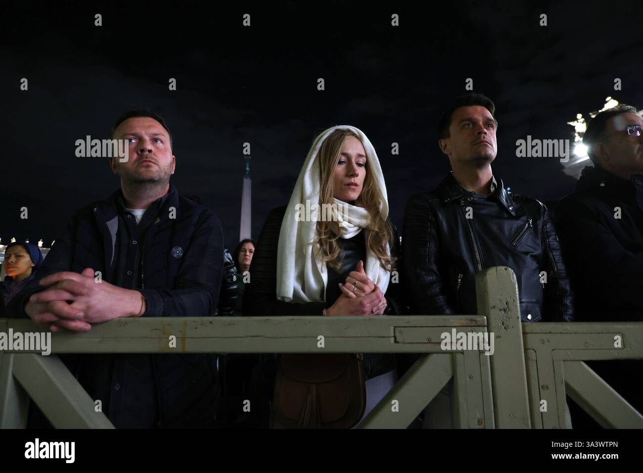Faithful pray during rosary hi-res stock photography and images - Alamy