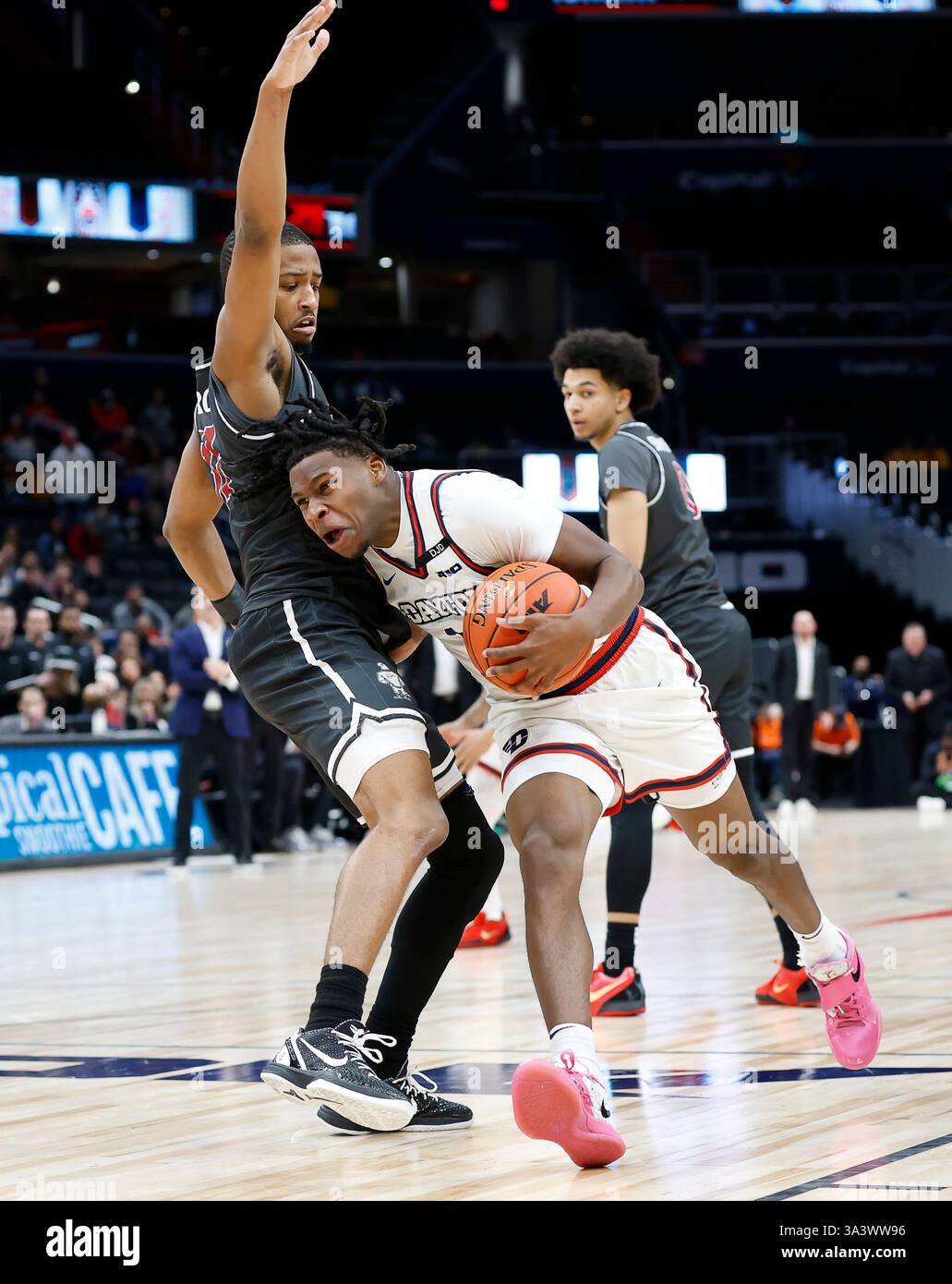 March 14, 2025: Dayton Flyers Guard (11) Malachi Smith tries to go to ...