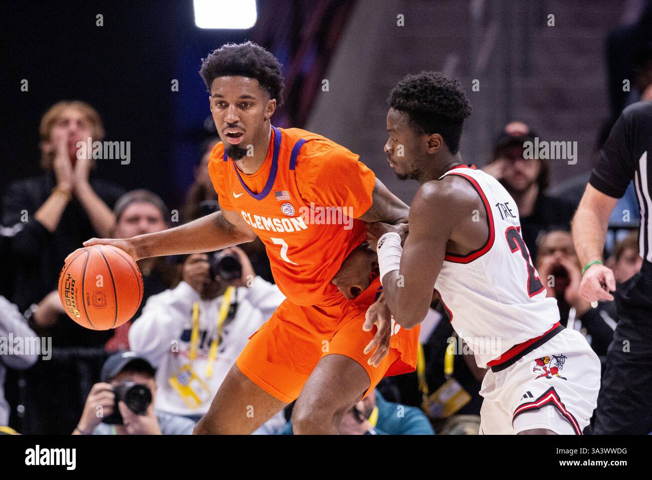 Charlotte, NC, USA. 14th Mar, 2025. Clemson Tigers forward Chauncey ...