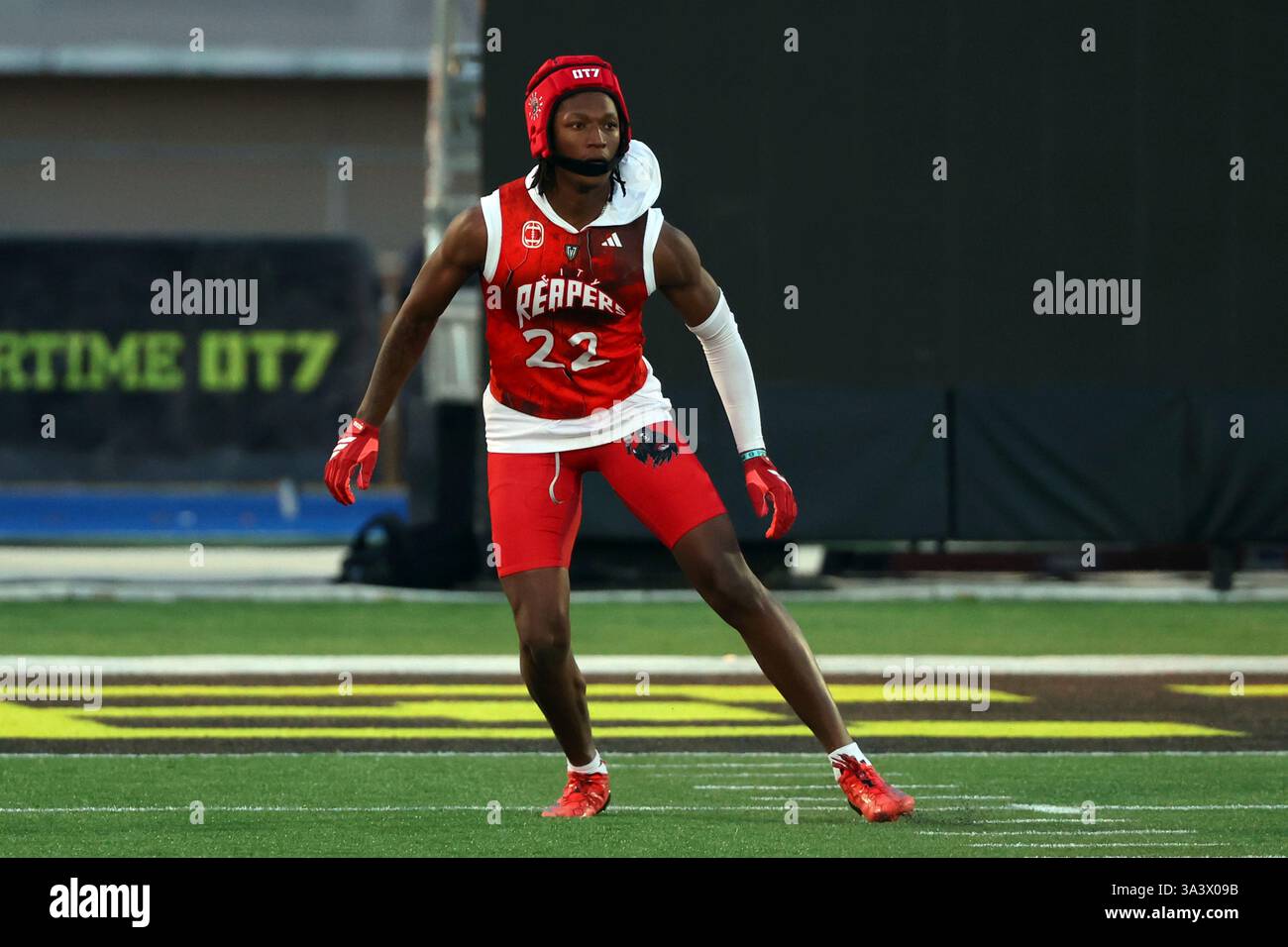 City Reapers defensive back J'Zavien Currence (22) is seen on the field ...