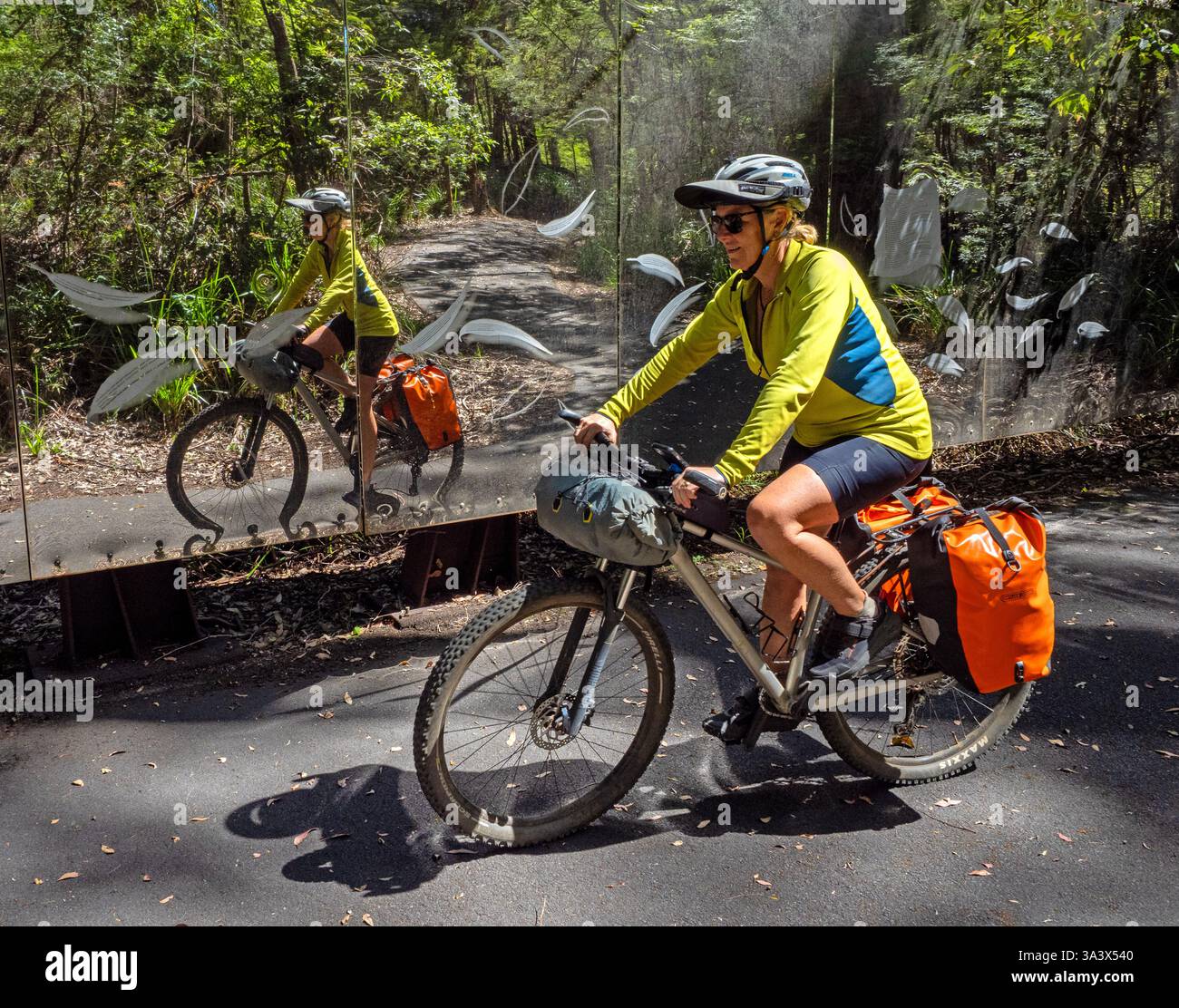 Swarbrick art loop hi-res stock photography and images - Alamy