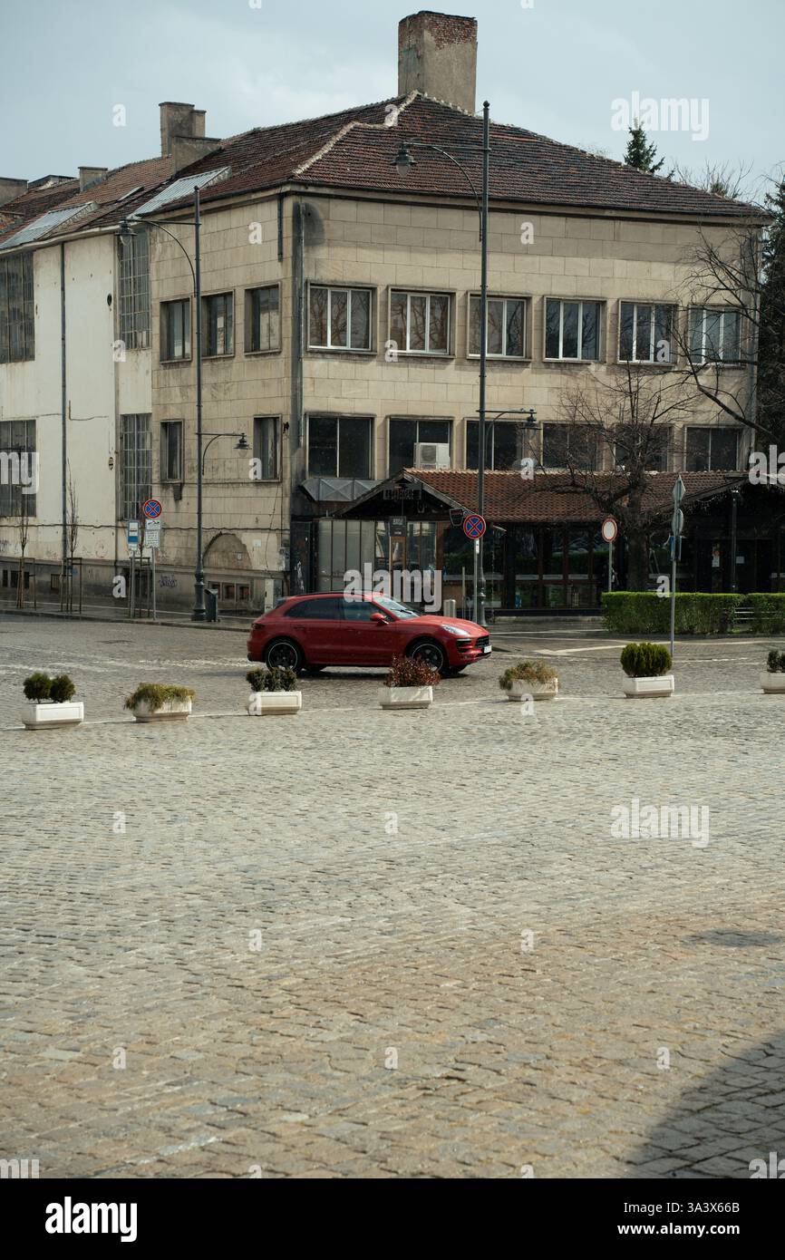 Porsche side view hi-res stock photography and images - Alamy