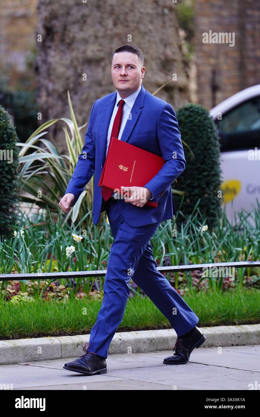 Health Secretary Wes Streeting arrives in Downing Street, London, for a ...