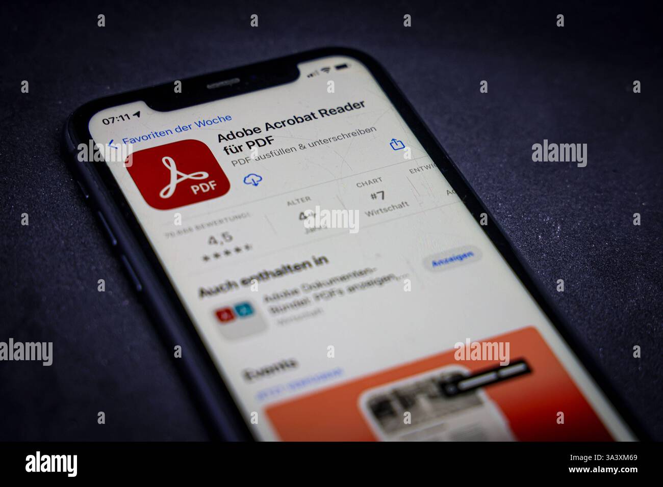 Apple App Store auf einem iPhone. Favoriten der Woche. Adobe Acrobat Reader für PDF. // 18.03. ...