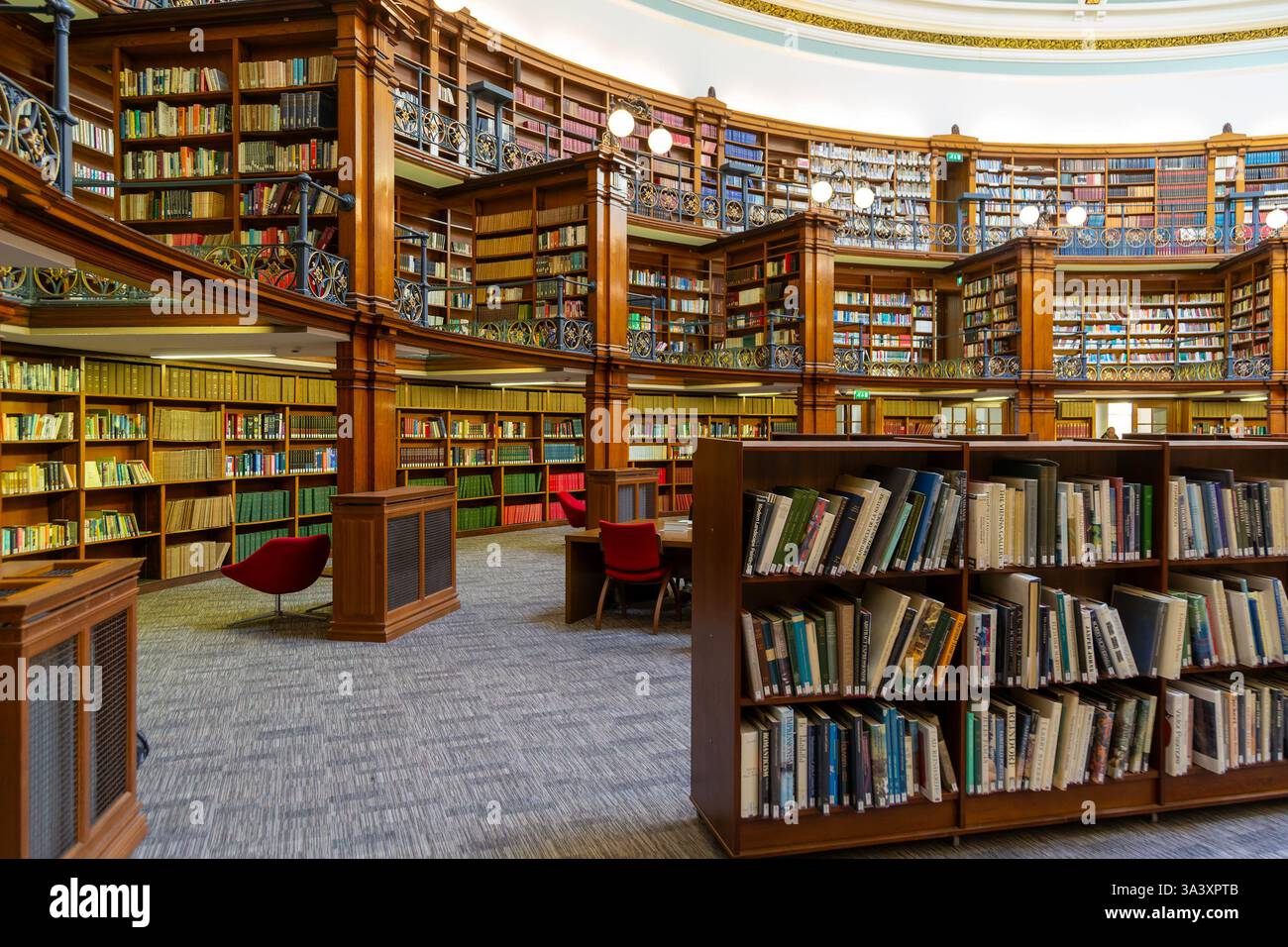 Historic circular Picton Reading Room inside Liverpool Central library ...