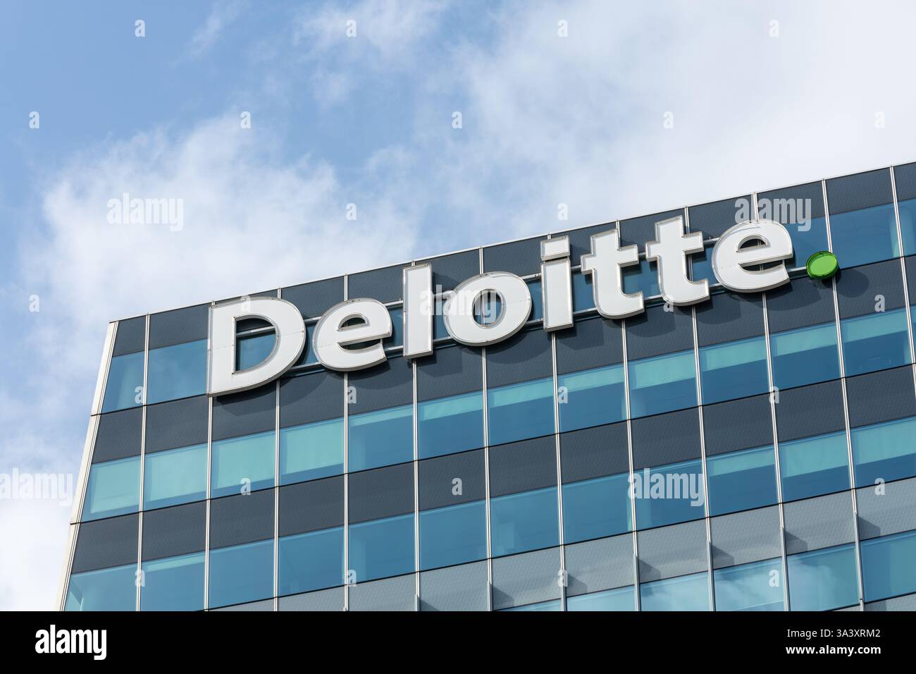 Logo de deloitte hi-res stock photography and images - Alamy