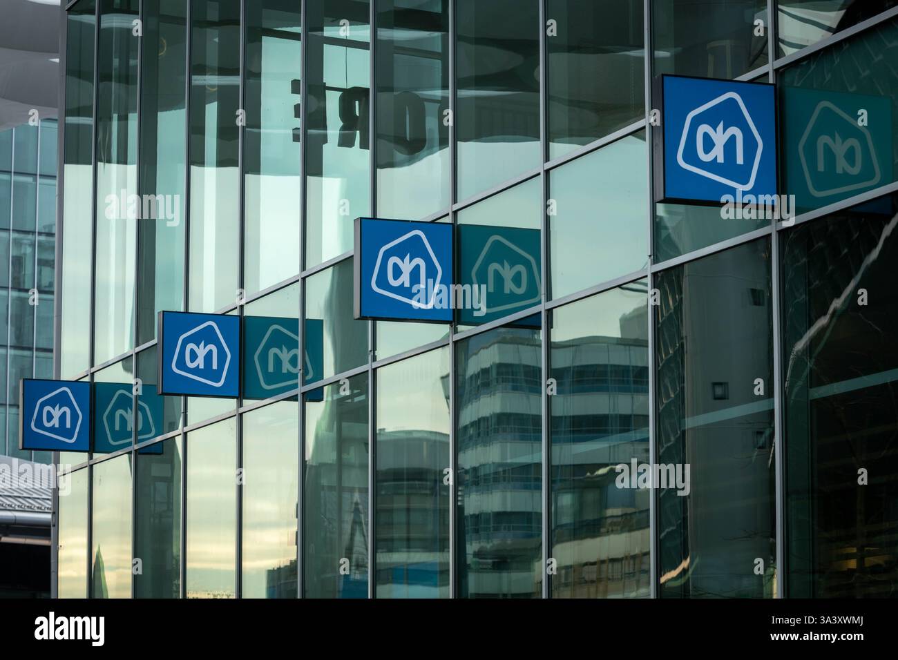 Albert Heijn supermarket logo at Utrecht Central Station Utrecht, 4 ...