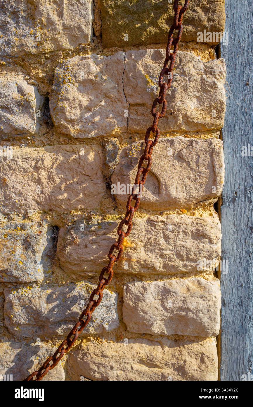 Wall to wall 2025 hi-res stock photography and images - Alamy