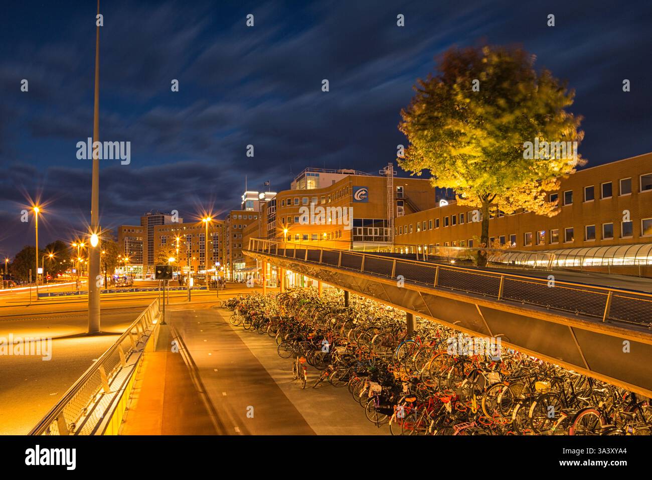 The centre square in front of the of the Central Station of the city of ...