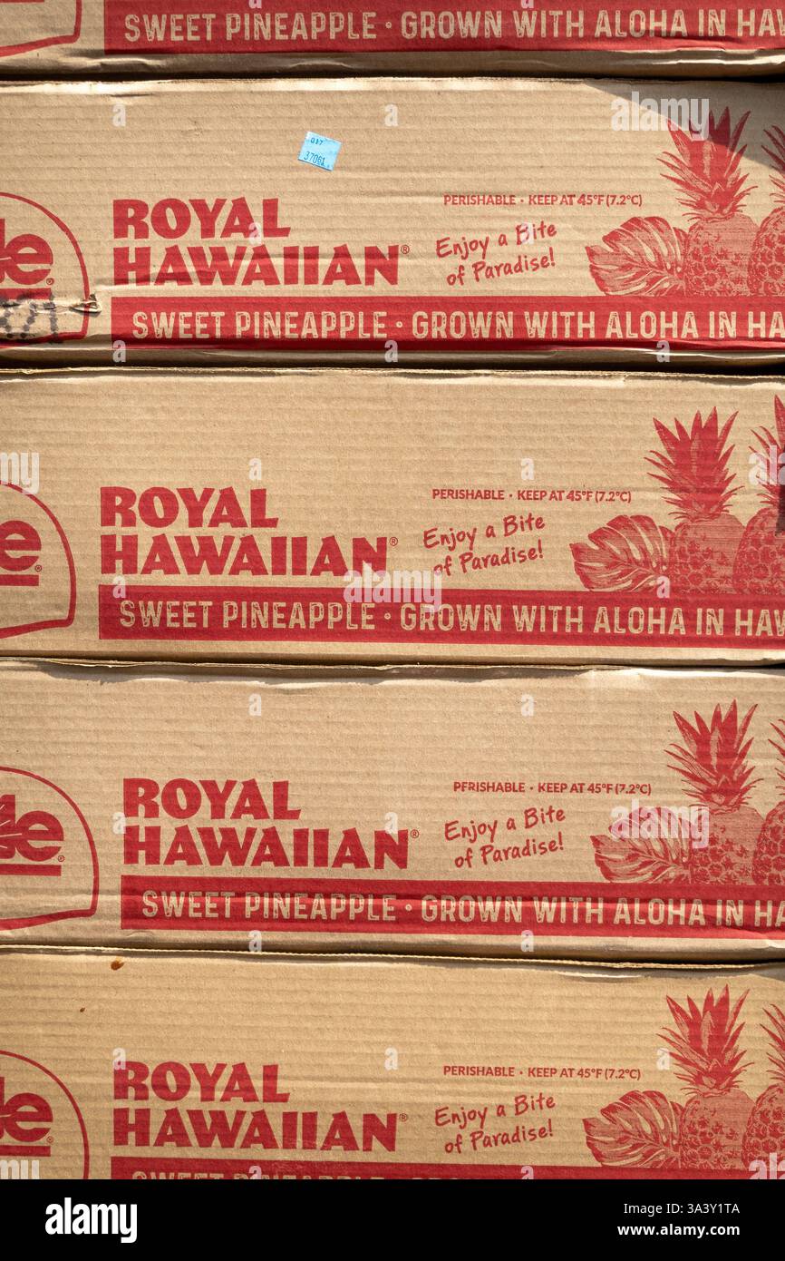 Royal hawaiian pineapples hi-res stock photography and images - Alamy